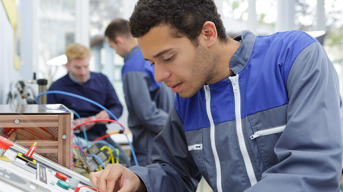 Employer-Led Advanced Manufacturing Technician Training Program ...