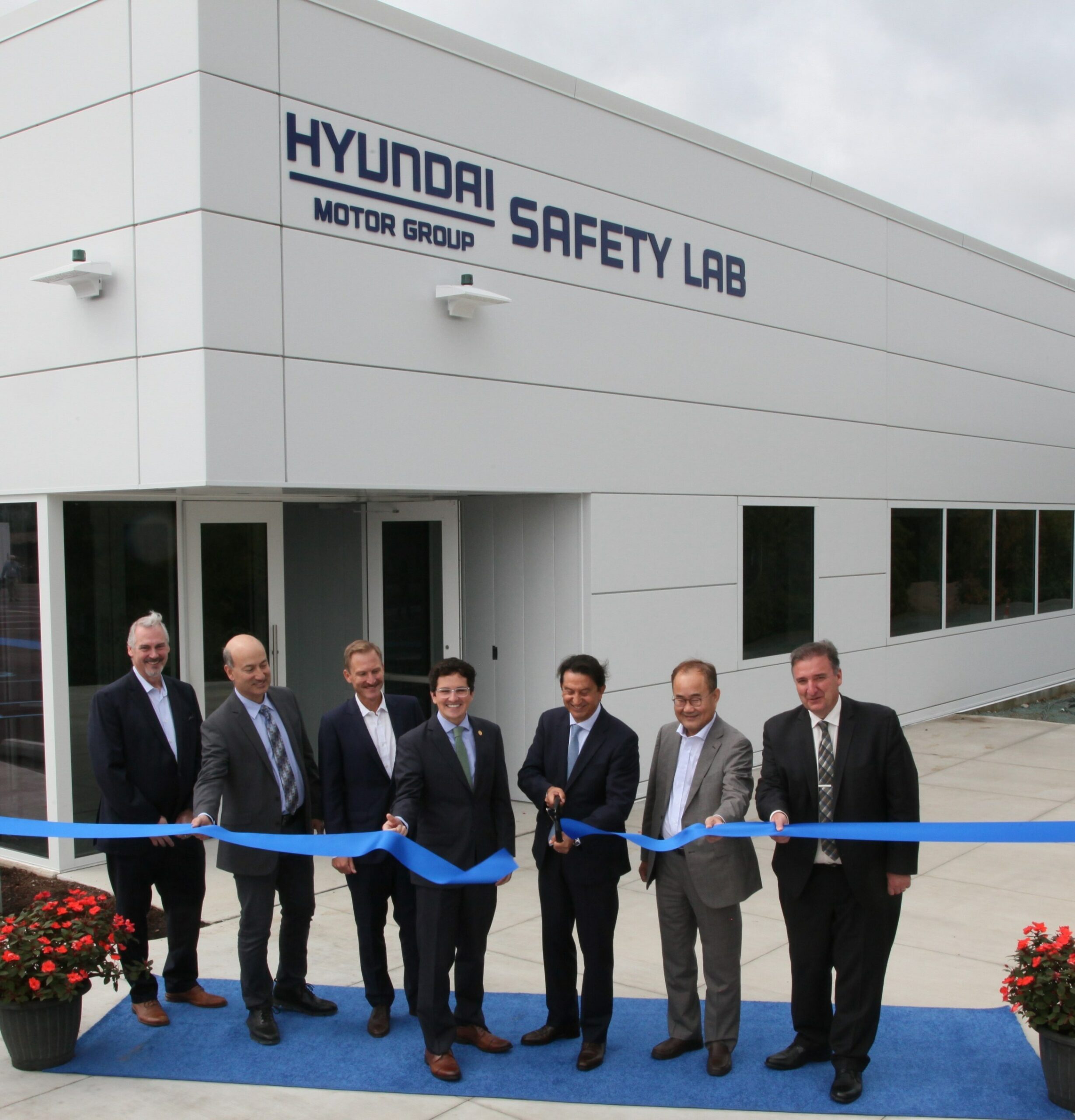 Hyundai Opens World-Class Safety Test and Investigation Laboratory in ...
